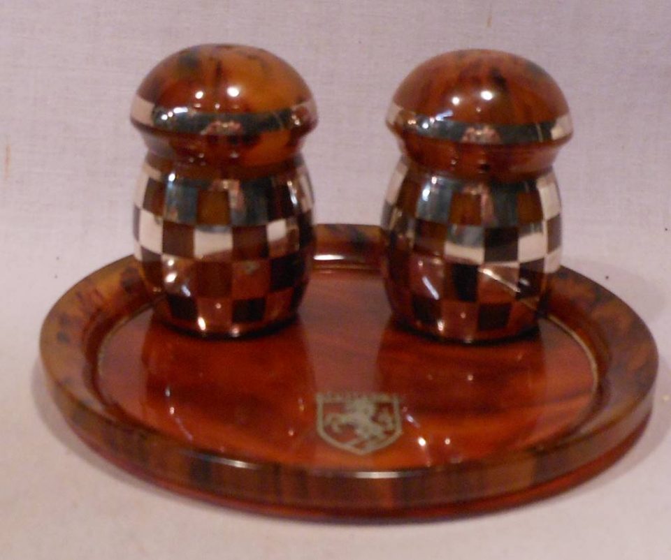Shaking Up History (Part II) – 1900’s – Novelty Salt & Pepper Shakers Club